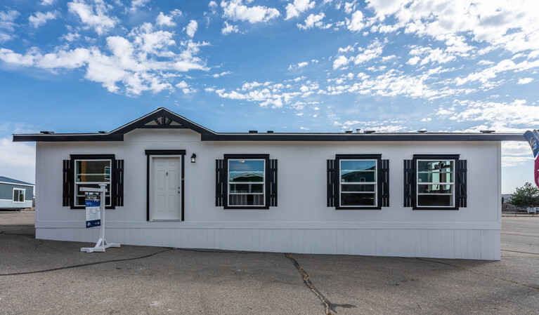 Waverly Crest Prestige 28483F Manufactured Home from Fleetwood Homes ...