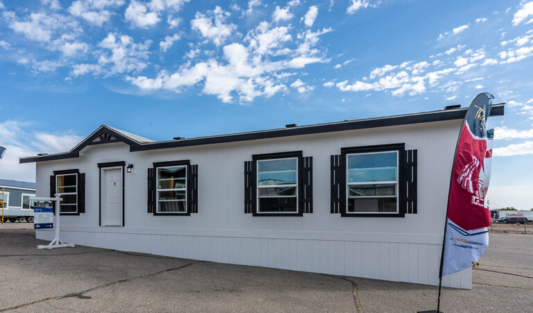 Waverly Crest Prestige 28483F Manufactured Home from Fleetwood Homes ...