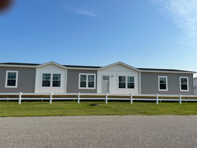 4 Bed Manufactured Home in Hamlet NC - TIMBERLINE TE32764B