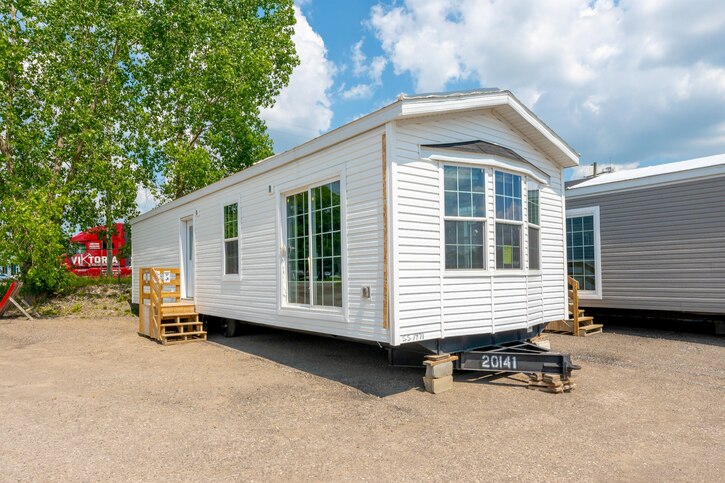 The Manchester 147052L Modular Home from Fairmont Homes, a Cavco Company