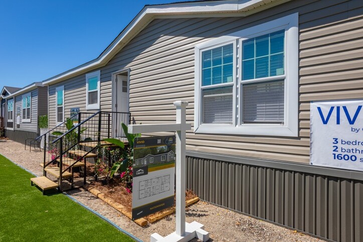 3 Bed Manufactured Home (Double-wide) for Sale - Vivid 28603N
