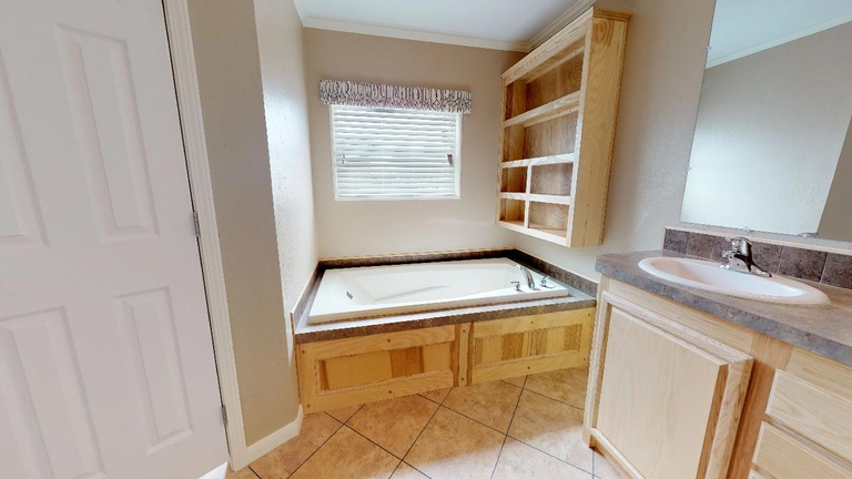 GE72 - The Freedom Model ~ Look At the SPACE it offers!! GE72 ...