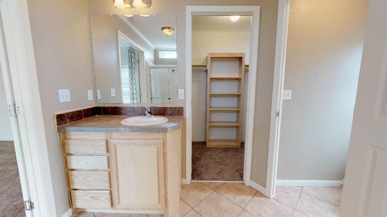 GE72 - The Freedom Model ~ Look At the SPACE it offers!! GE72 ...