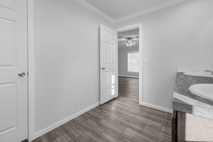 Topaz 28563A Manufactured Home from Cavco