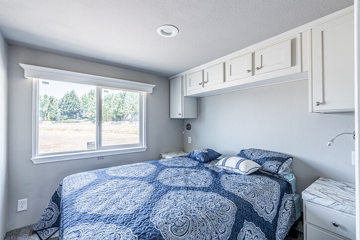 Cascadia Value 12351L Park Model from Fleetwood Homes, Mt Vernon, WA ...