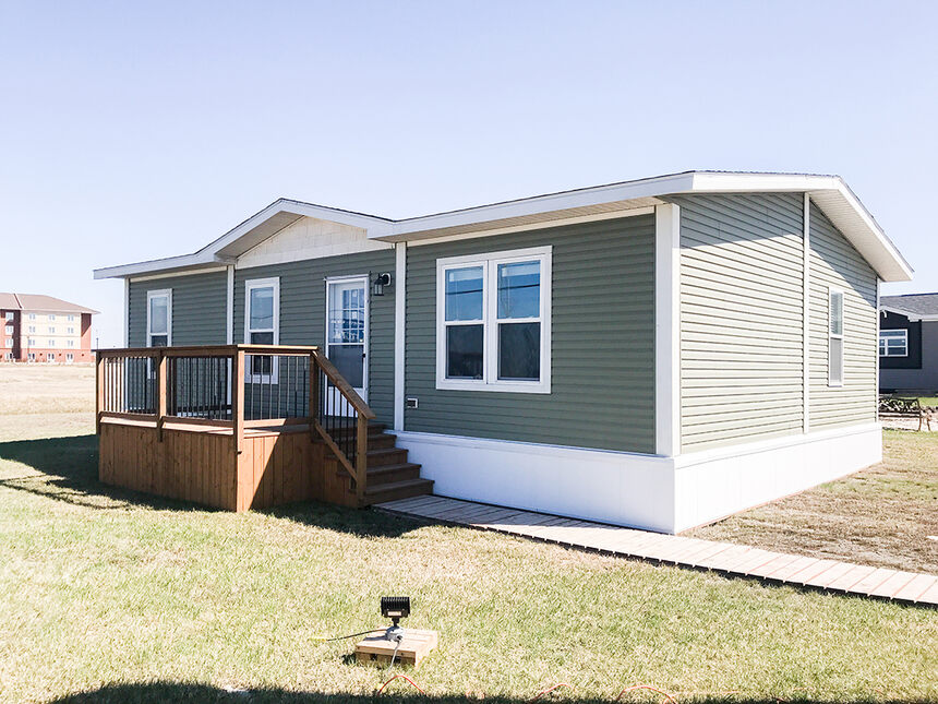 The Ruby 142068KZEZ Modular Home from Cavco - Montevideo