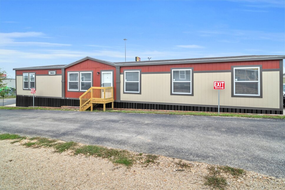 Valu Premier 32724G Manufactured Home from Cavco Homes of Texas, a ...