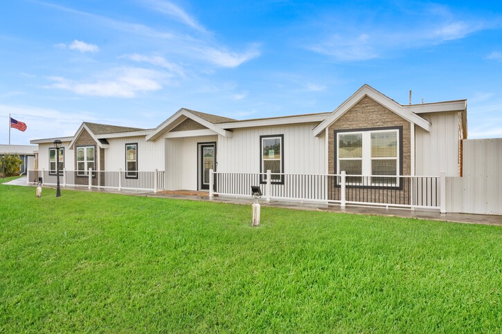 Draper 40764A Manufactured Home from Palm Harbor Homes, a Cavco Company