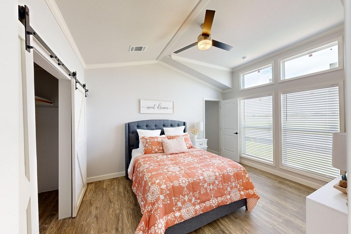 2 Bed Other Home in Alvin TX - Eagle J60EP8 Smart Cottage Series