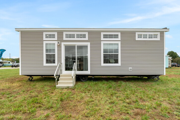 190002M PM Park Model from Fairmont Homes, a Cavco Company