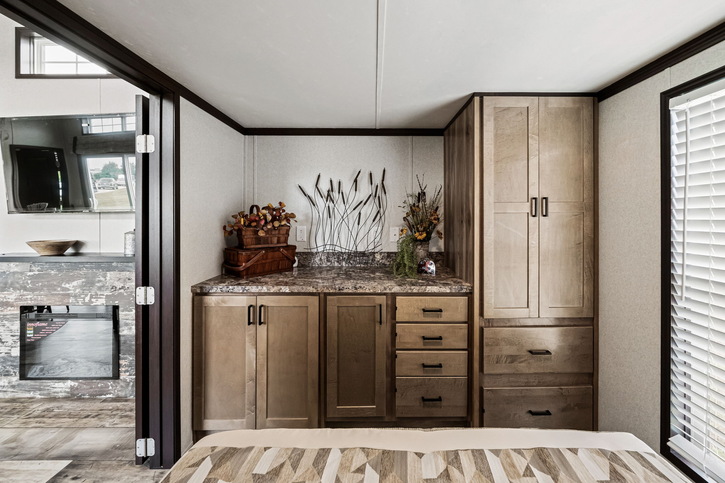 190002M PM Park Model from Fairmont Homes, a Cavco Company