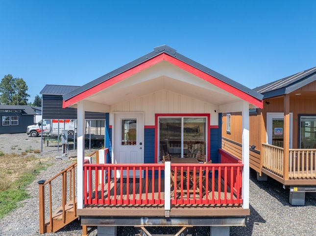 Cascadia Value 12321T Park Model from Cavco - Woodburn, a Cavco Company